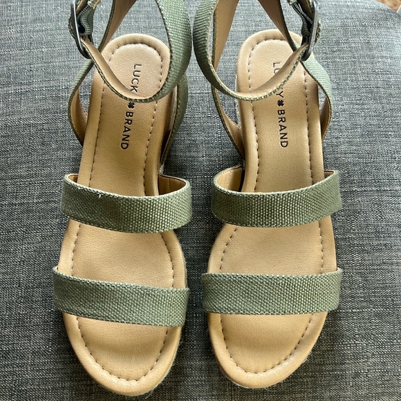 Lucky Brand | Shoes | 6 Lucky Brand Wensdei Cork Wedge Army Green Size ...